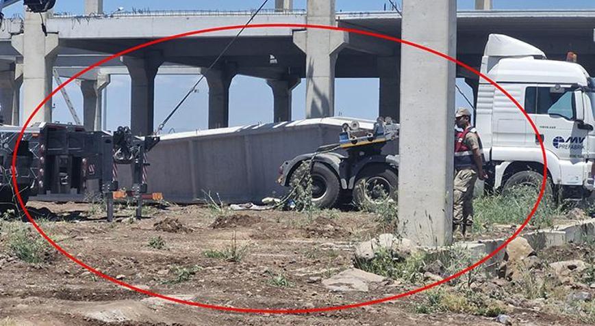 Fabrika inşaatında feci olay! Beton blok, işçilerin üzerine düştü: 1 ...