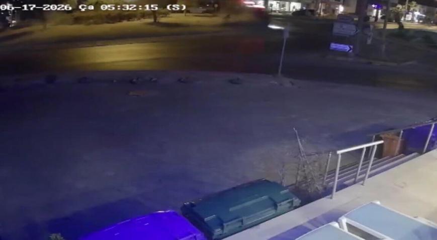 Otomobil, kavşakta takla attı; 2'si ağır 3 yaralı - Muğla Bodrum Haberleri